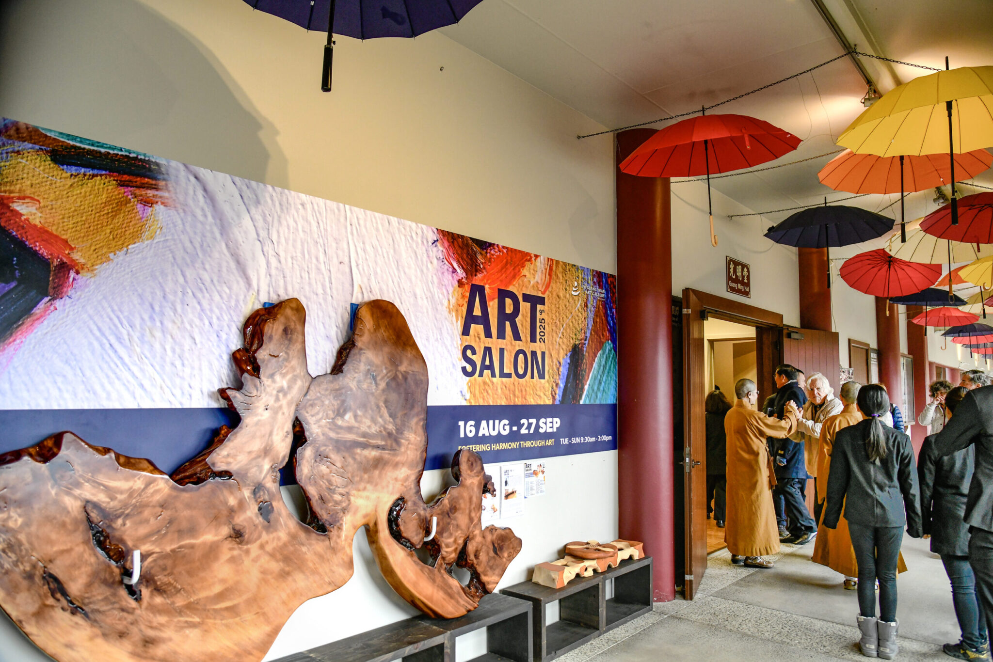 Art World Celebrates Grand Opening of 2025 Art Salon - OULIANNEWS
