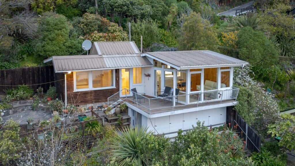 Iconic 1950s Bach by Paul Pascoe Hits Market for First Time - OULIANNEWS