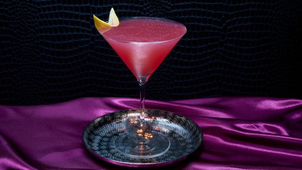 Kansas City Chiefs Stars Launch Taylor Swift-Inspired Cocktail - OULIANNEWS