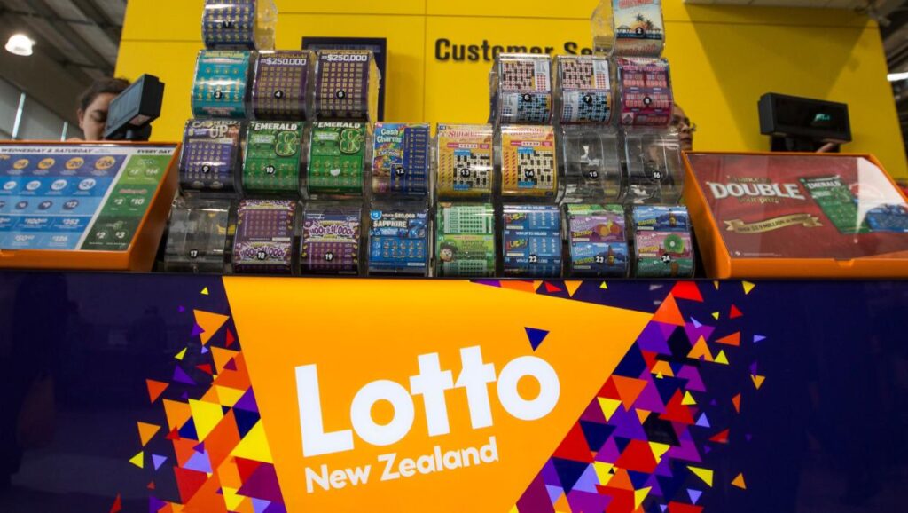 Three Players Strike Gold in Record $55 Million Powerball Draw - OULIANNEWS