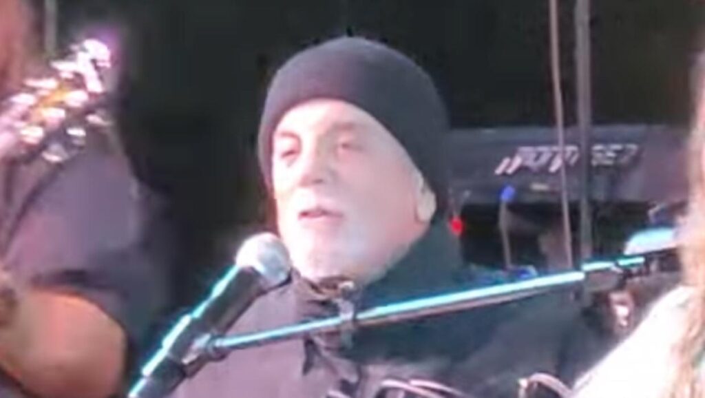 Billy Joel Surprises Fans at Wellington's 30th Anniversary Event ...
