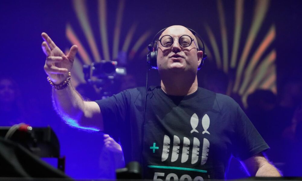 Lebanese Priest's Saturday Rave Sparks Cheers and Debate - OULIANNEWS