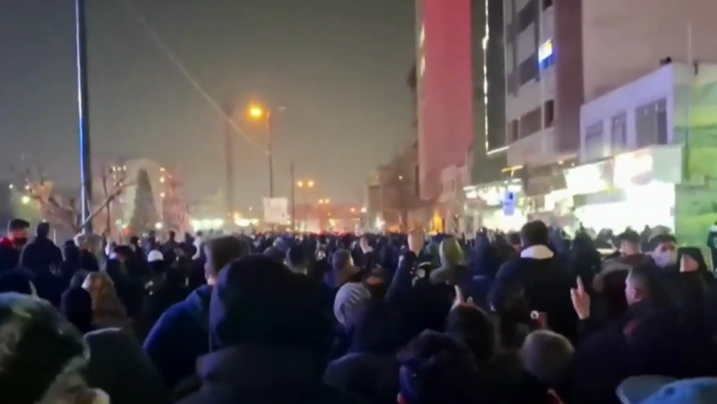 Protests Erupt Across Iran as Internet Cuts Spark Unrest - OULIANNEWS