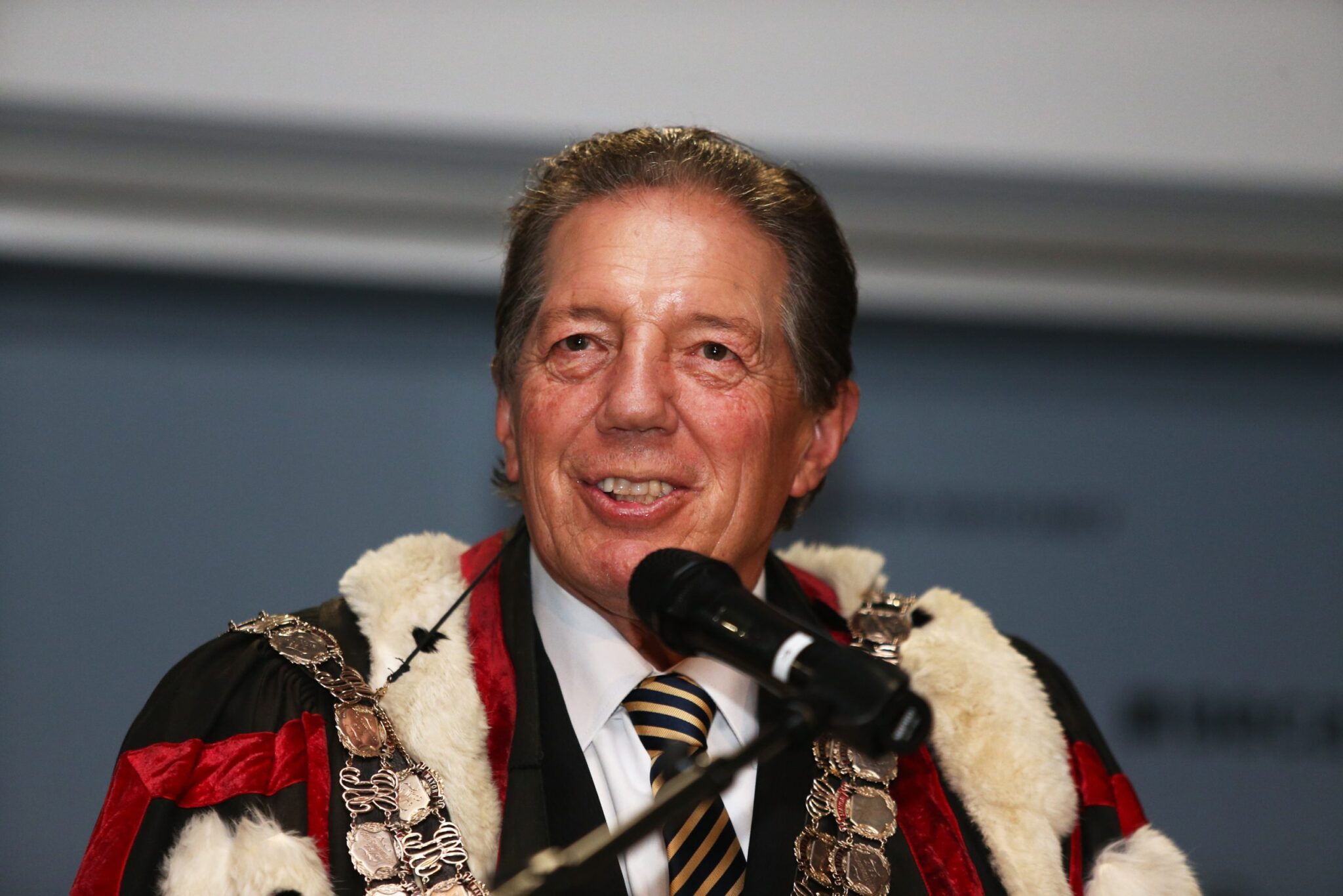 Sir Tim Shadbolt, Influential New Zealand Politician, Dies at 78 ...