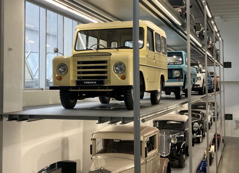 Trekka's Legacy Revived: New Zealand's Icon Gains Czech Fame - OULIANNEWS