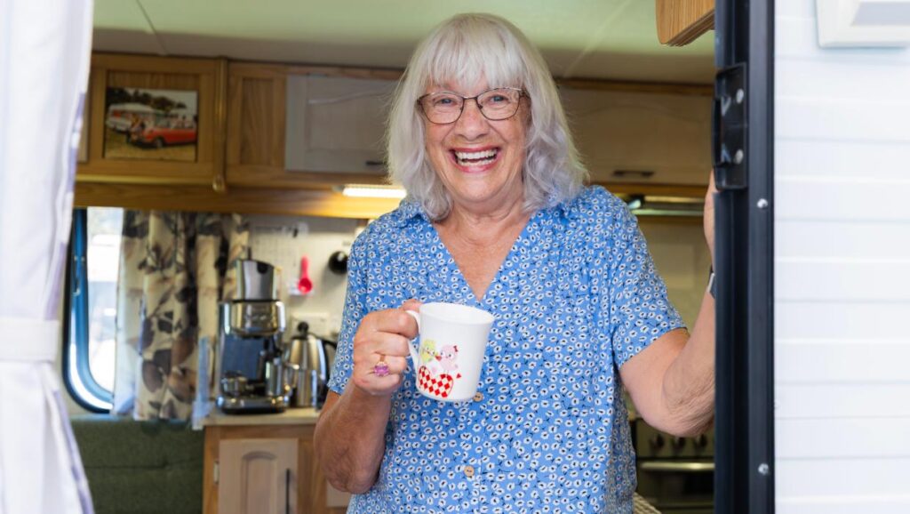 Urenui Caravan Offers Glimpse into Hollywood's Past - OULIANNEWS