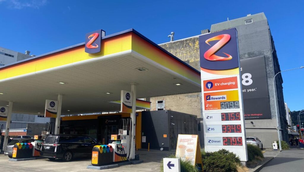 Petrol Prices Surge Past $3 in Major New Zealand Cities - OULIANNEWS